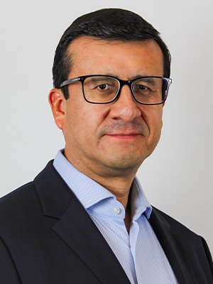 Alejandro Moreno Álvarez | Departamento Académico de Economía
